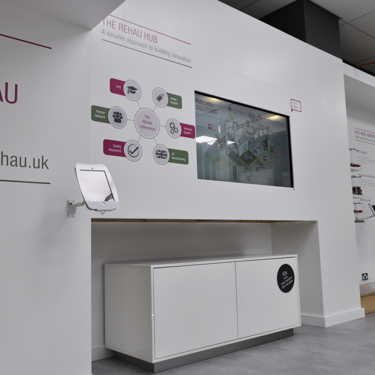 REHAU LAUNCHES NEW LONDON HUB AT THE BUILDING CENTRE - Fenestra Build