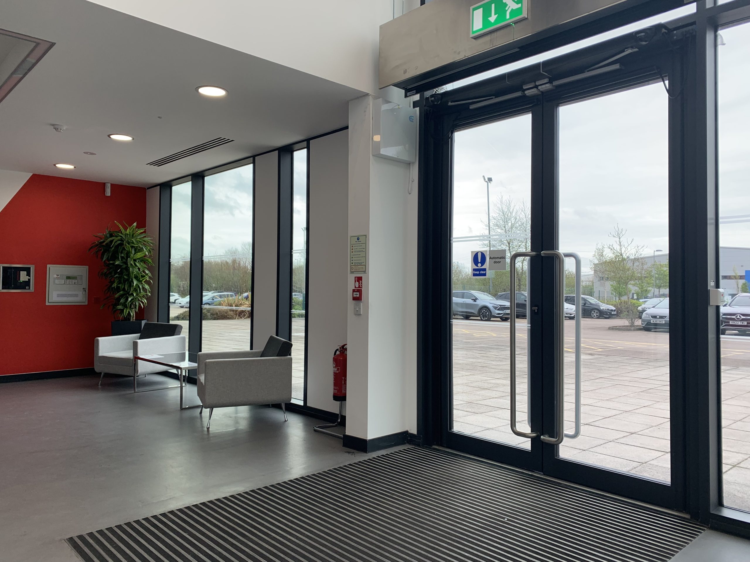 Choosing Window Warehouse to Manufacture Your Aluminium Projects ...
